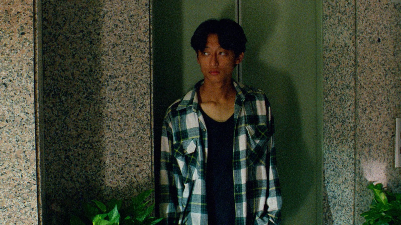 Desire and Expectations in Edward Yang’s A Confucian Confusion and Mahjong