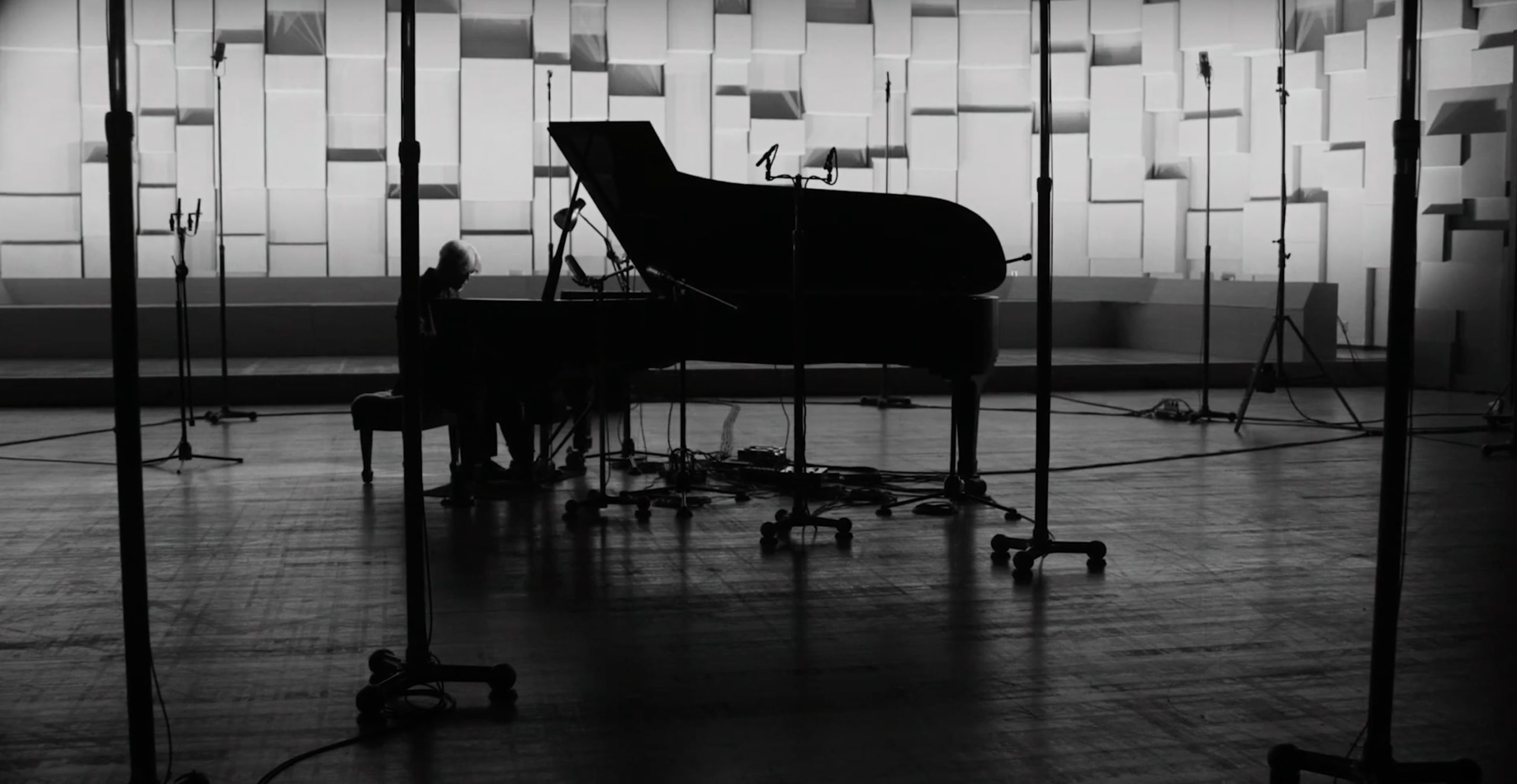 An Icon Leaves Last Will and Testament in Trailer for Concert Film ...