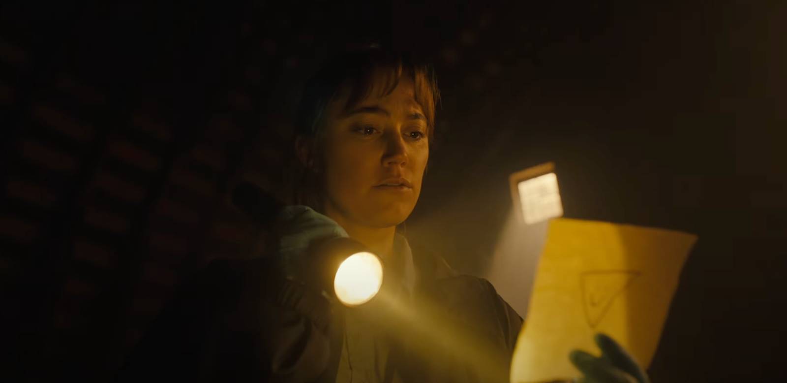 Longlegs Trailer: Maika Monroe is Looking for Nicolas Cage in Mystery ...