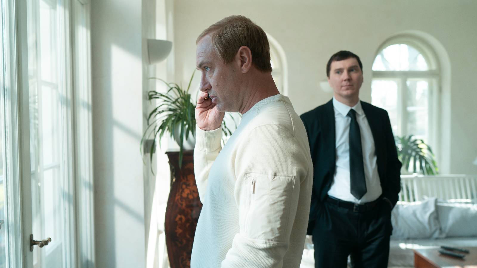 The Wizard of the Kremlin Trailer: Jude Law Is Vladimir Putin in ...